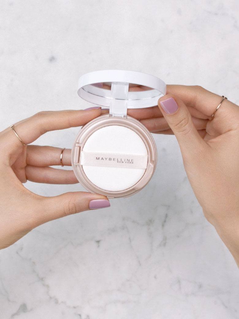 Hoe Dream Cushion Liquid Foundation Aanbrengen | Maybelline Master